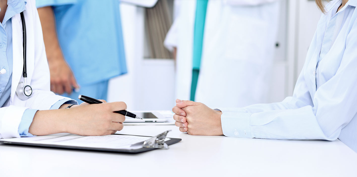 Qué hacer frente a un posible error médico: Protocolo a seguir